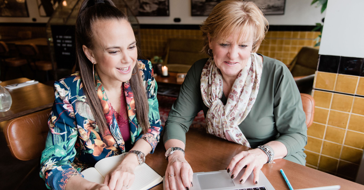 The Human Design Client Magnet - Attract Clients Effortlessly